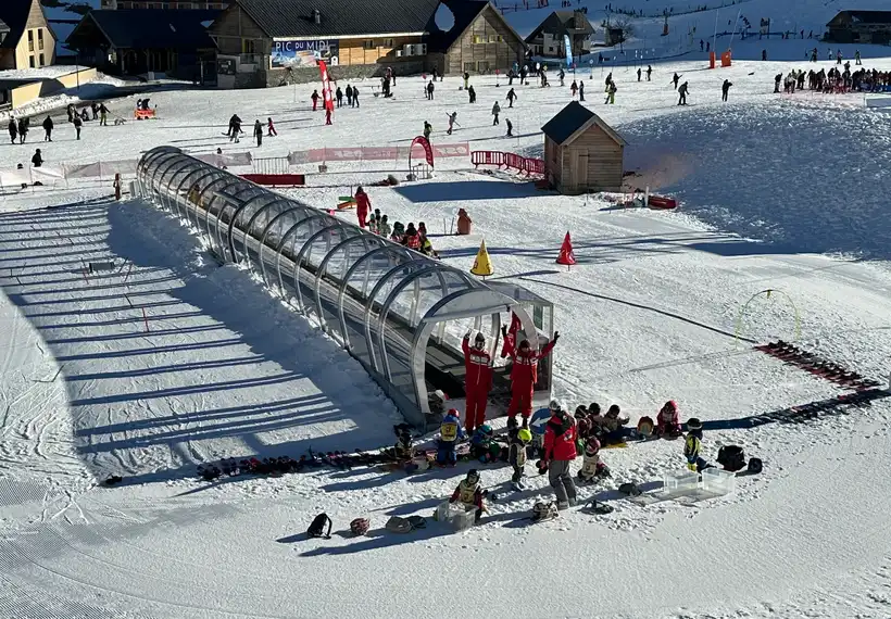 Club Piou Piou Premières glisses dès 3 ans - esf La Mongie
